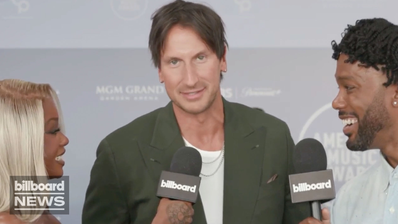Russell Dickerson on how his Fetty Wap collab went down & more | AMAs 2026
