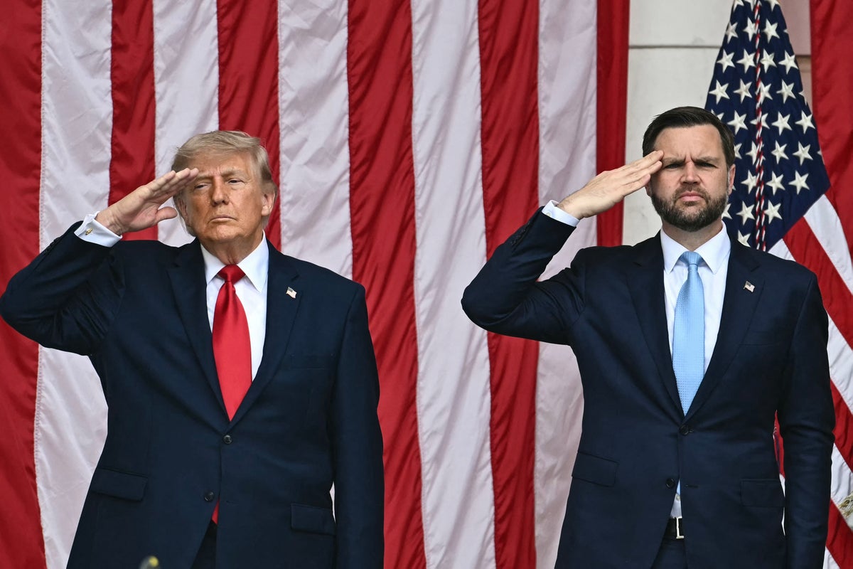 Trump boasts about Iran and stays on script during Memorial Day event