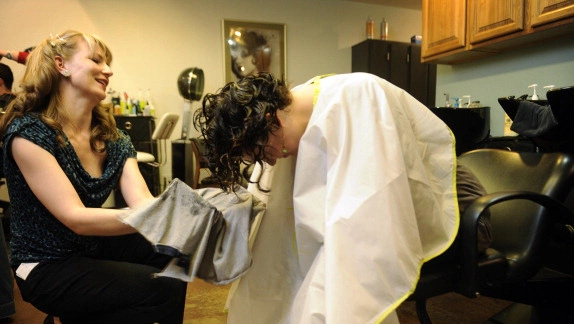 Scientists say optimal hair washing is 5–6 times weekly