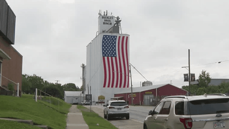 Ohio’s largest painted flag unveiled in Greater Cincinnati after ...