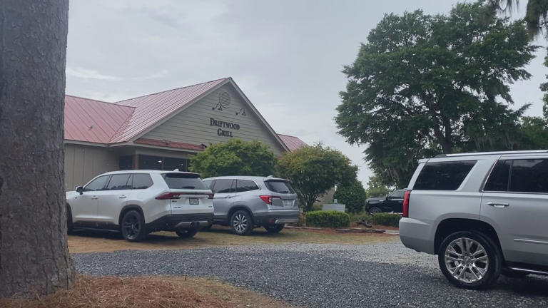 Coroner IDs woman killed by umbrella at Lake Marion restaurant