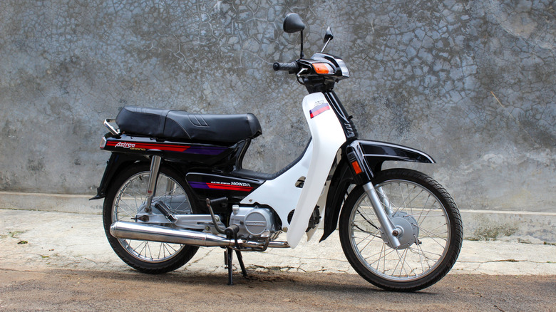4 underappreciated classic motorcycles from the early days of Honda