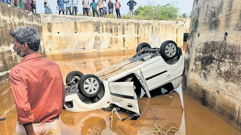 Couple dies as car sinks in flooded underpass on Salem-Bengaluru road