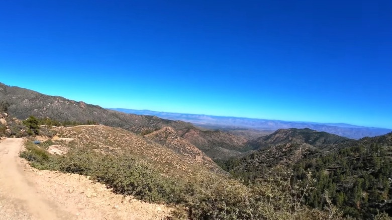 Between Las Vegas and Phoenix is Arizona's scenic mountain camping area ...