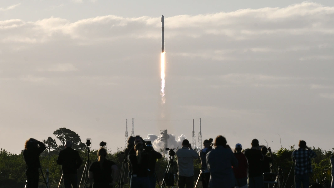 SpaceX hits 100 launches before June with Falcon 9 reuse