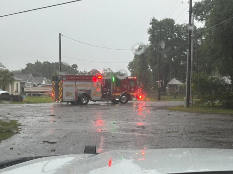 Severe storm causes power outages and damage in Florida