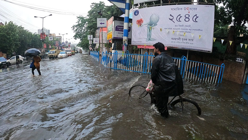 IMD confirms early monsoon onset with heavy rain alerts
