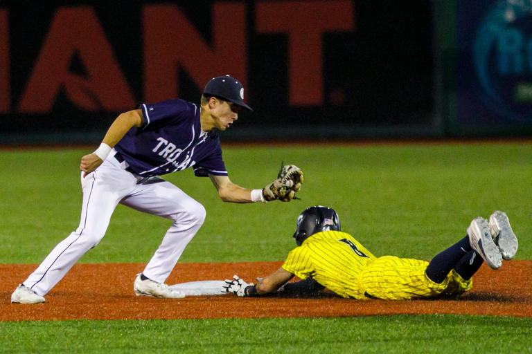Chambersburg falls short vs. Muhlenberg in 6A district baseball final