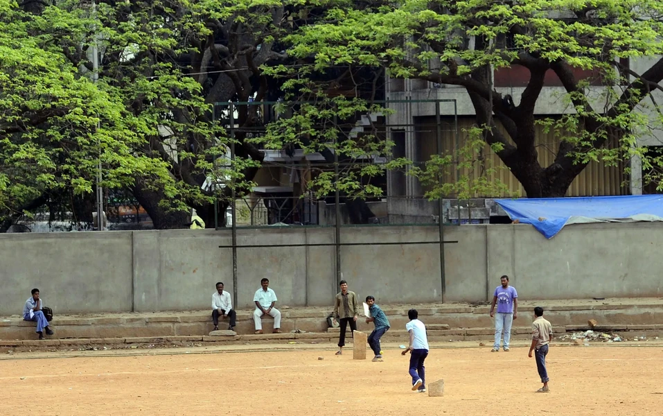 Former Karnataka pacer SL Akshay dies during local match
