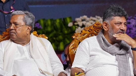 Sidda RS entry buzz, smile by DKS on CM question: Latest in Karnataka ...