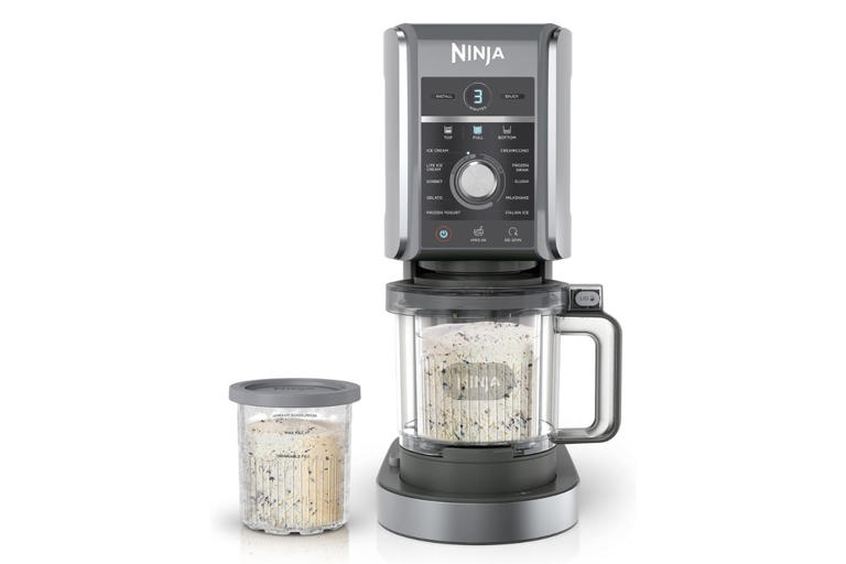 This ice cream maker costs way less than the Ninja Creami, but shoppers ...