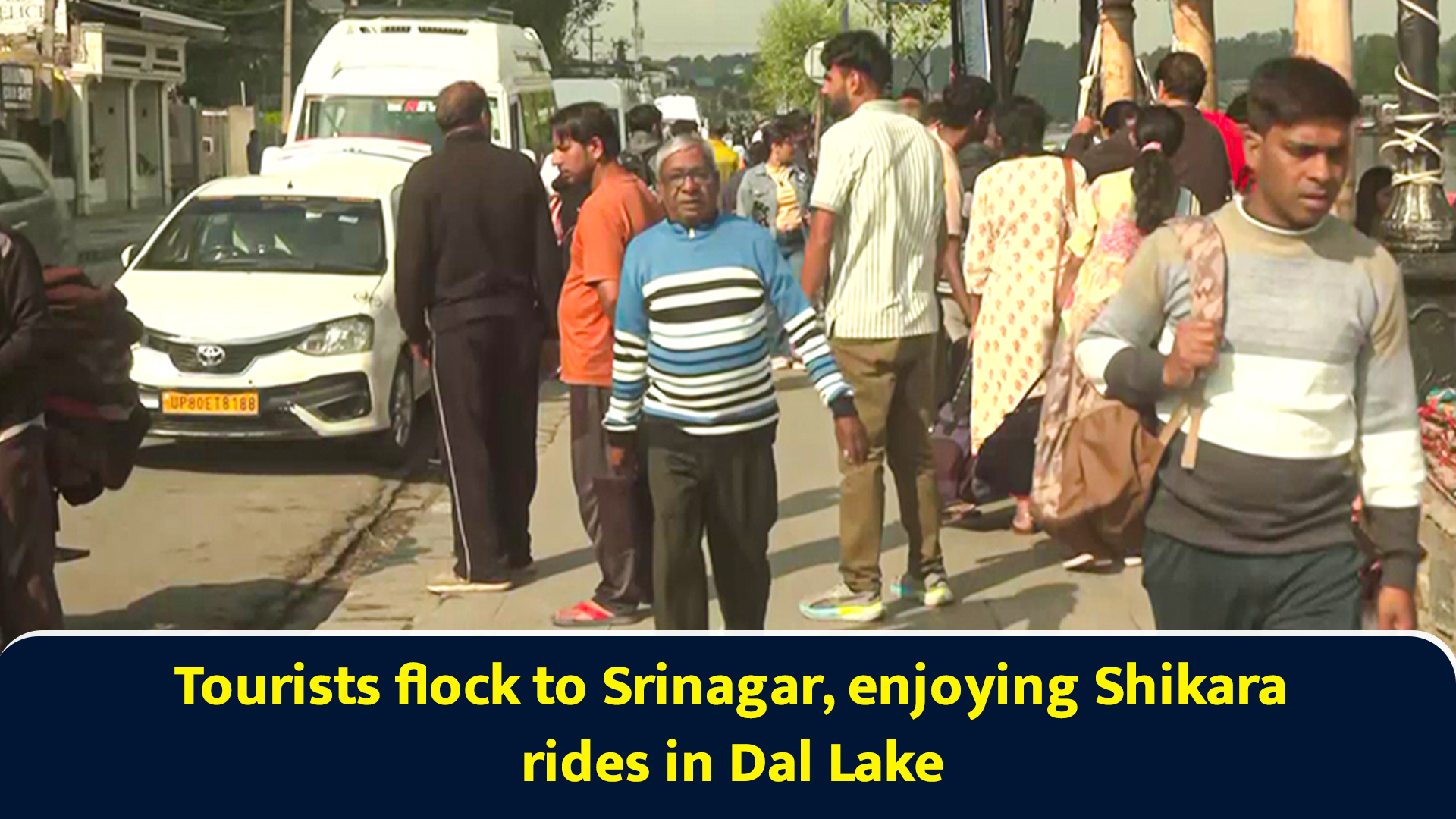 Tourists flock to Srinagar, enjoying shikara rides in Dal Lake