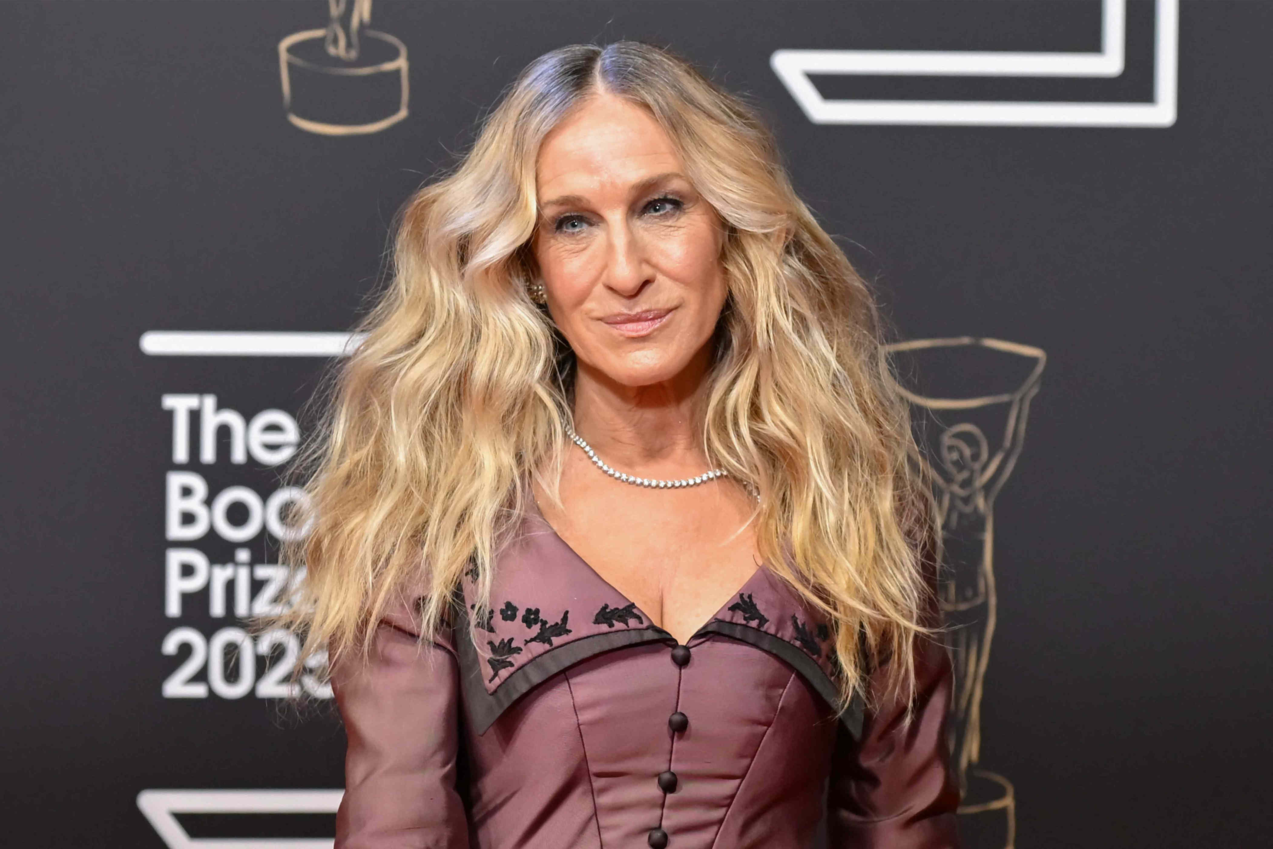 Pleated skirts never went out of style — and Sarah Jessica Parker’s ...