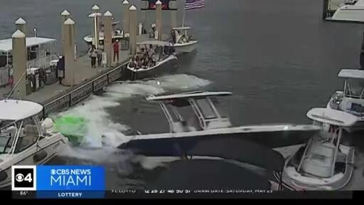 Boat loses control, crashes into crowded Fort Lauderdale dock