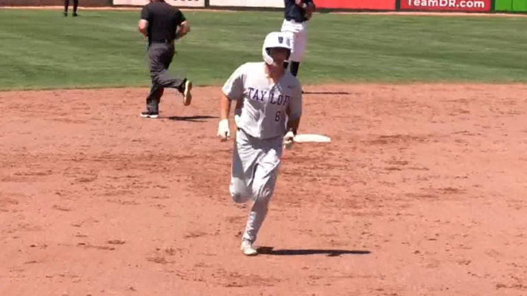 Taylor outslugs Lewis-Clark State to stay alive in NAIA World Series