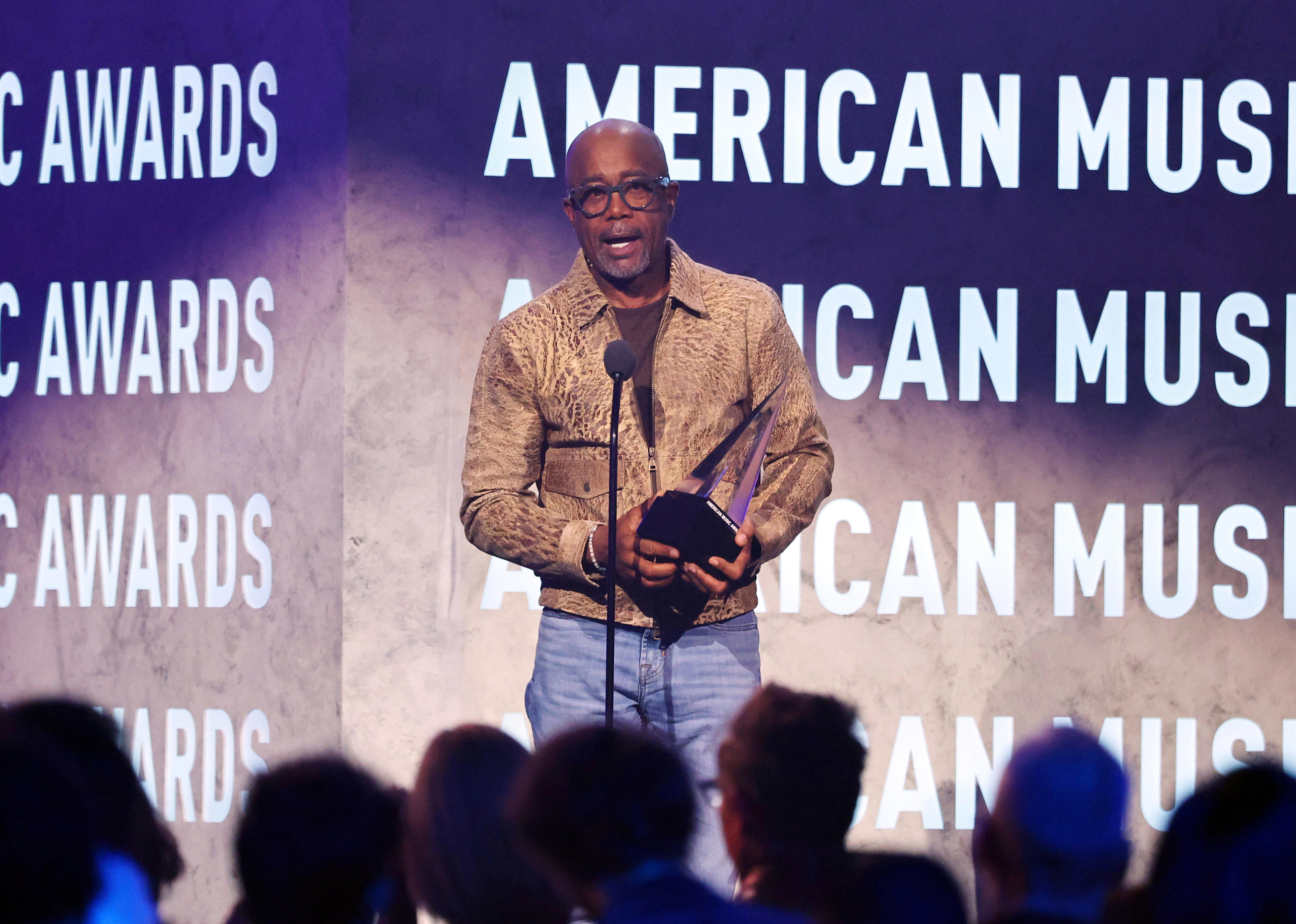 SC native Darius Rucker receives AMAs' Veterans Voice Award