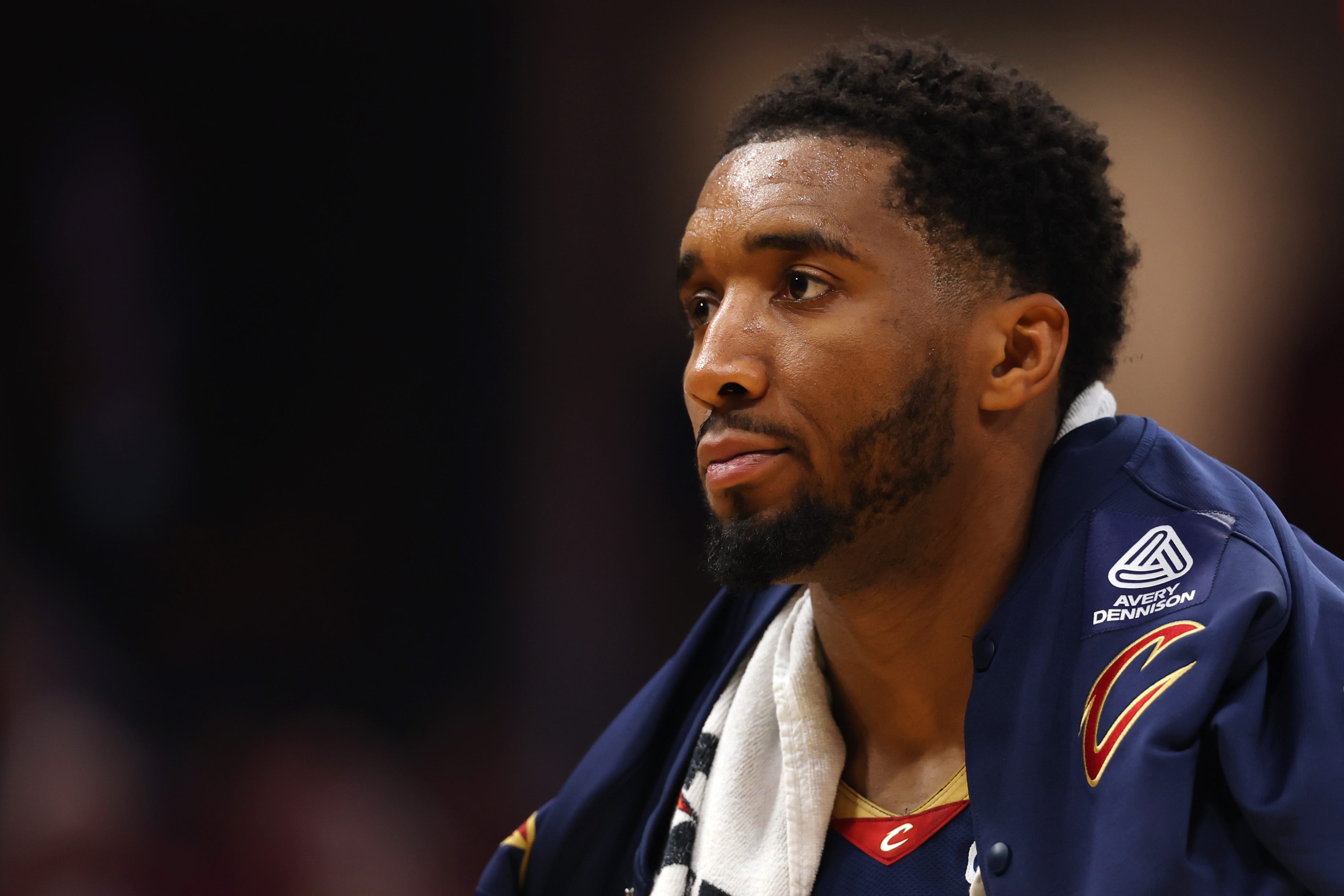 Donovan Mitchell's fiery Game 4 speech to dejected Cavs bench is so sad