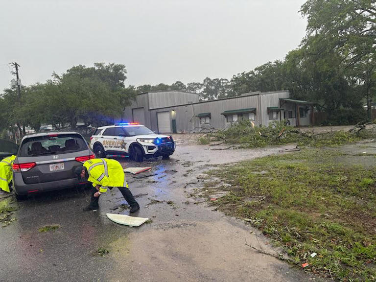Severe storm causes power outages and damage in Florida