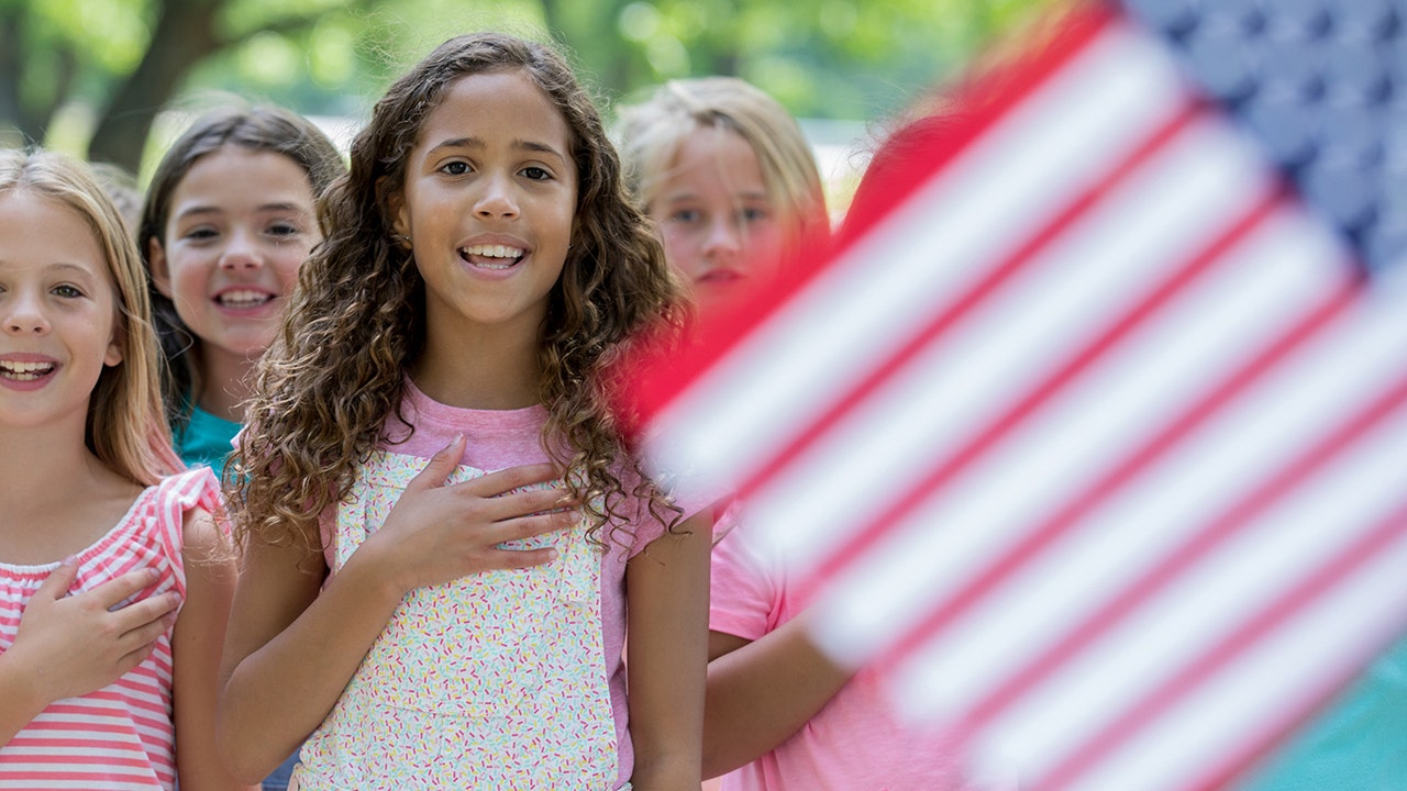 California congressional candidate refuses to say Pledge of Allegiance ...