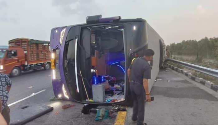 Unnao bus accident: 6 dead, 19 injured on Lucknow-Agra Expressway as ...