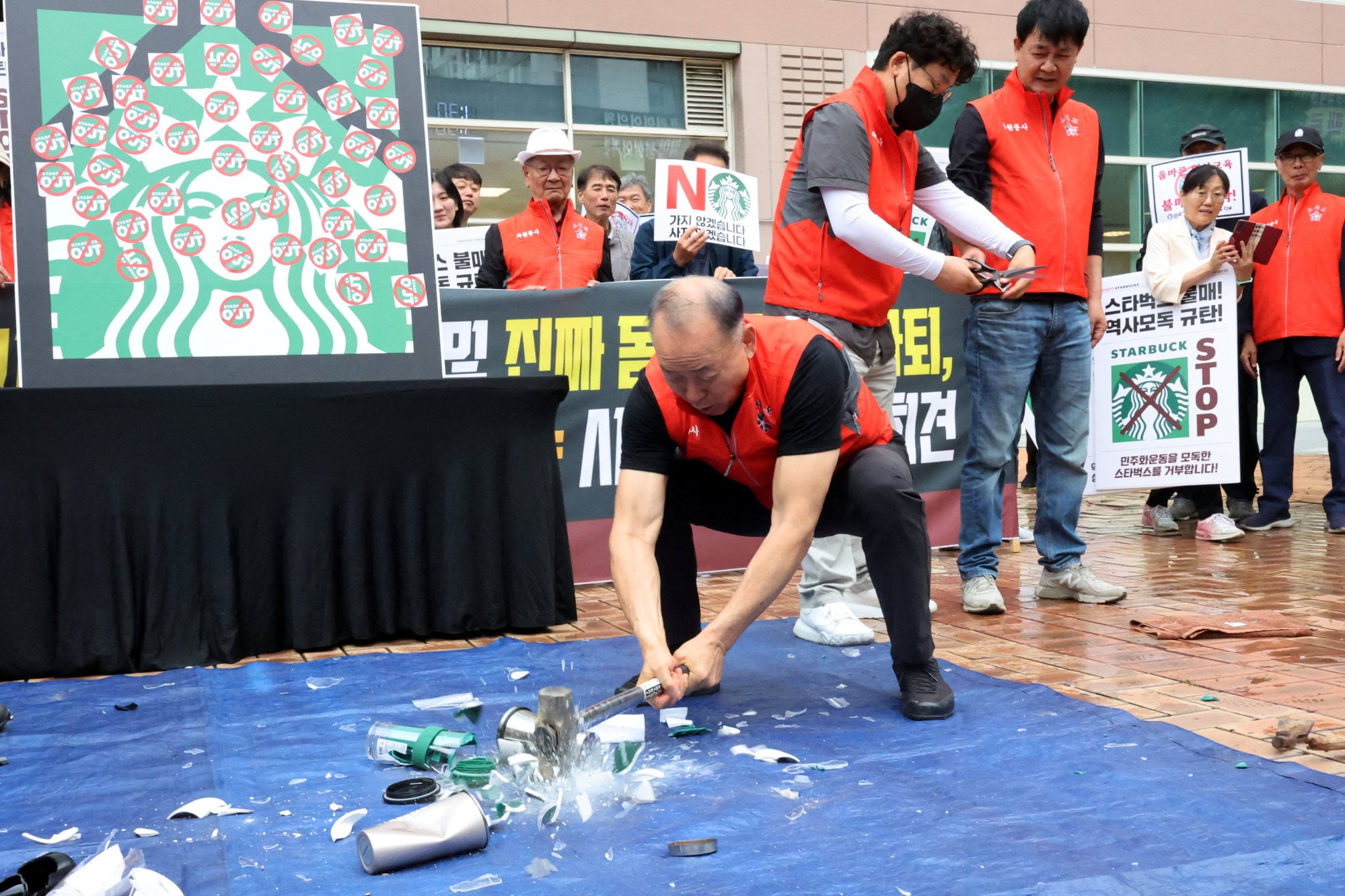 Starbucks Korea’s 'Tank Day' blunder sparks personal apology from ...