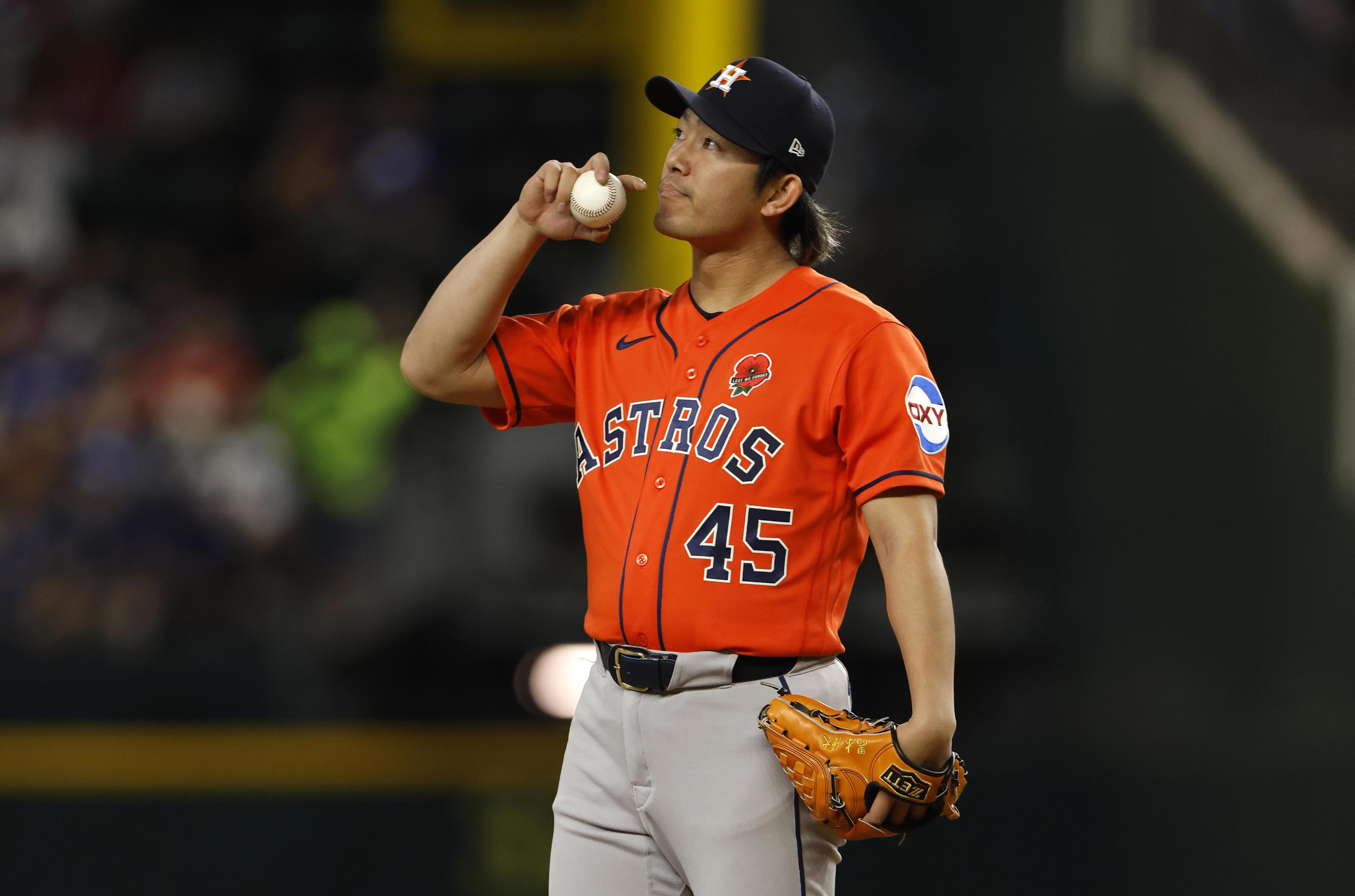 Breaking: Astros throw combined no-hitter to beat the Rangers 9-0