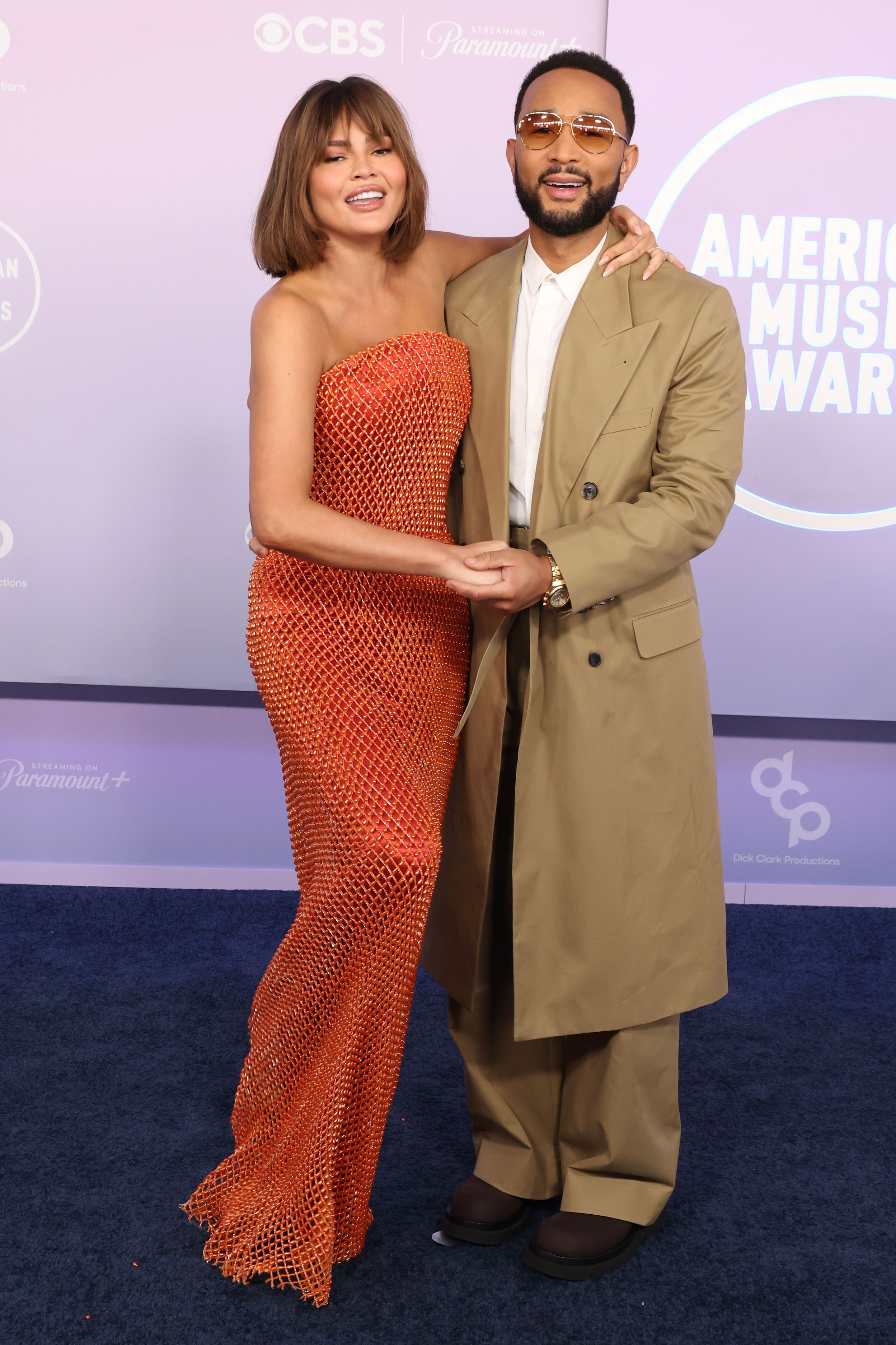 John Legend rescues wife Chrissy Teigen from wardrobe malfunction at ...