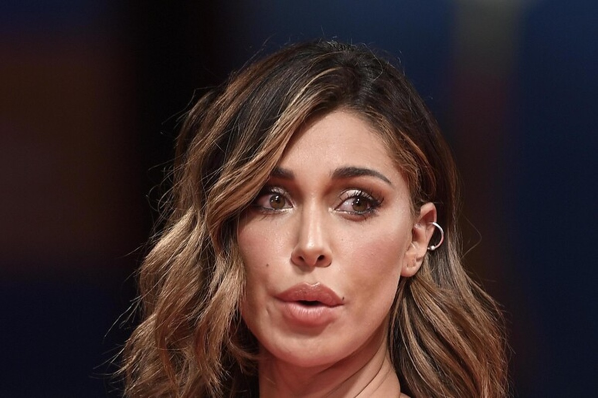 Bélen Rodriguez soccorsa e portata in ospedale dopo una richiesta di ...