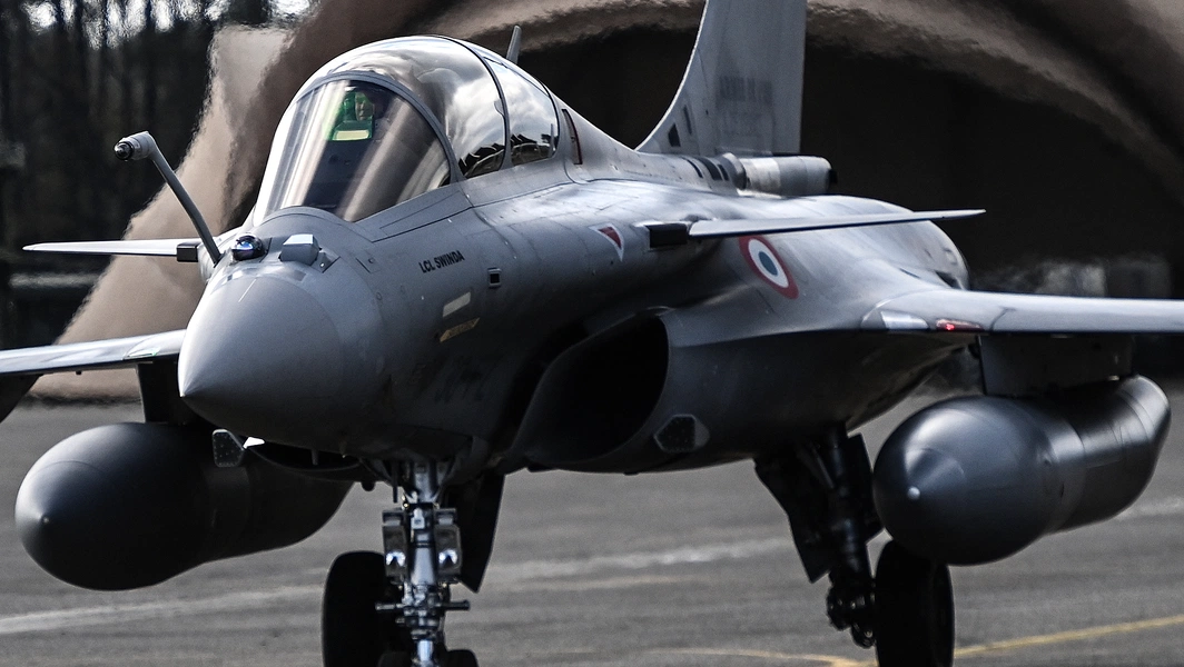 India finalises Rafale request, eyes year-end deal with France