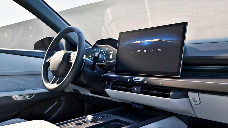 Lexus ES: A smarter luxury sedan alternative to the Mercedes E-Class