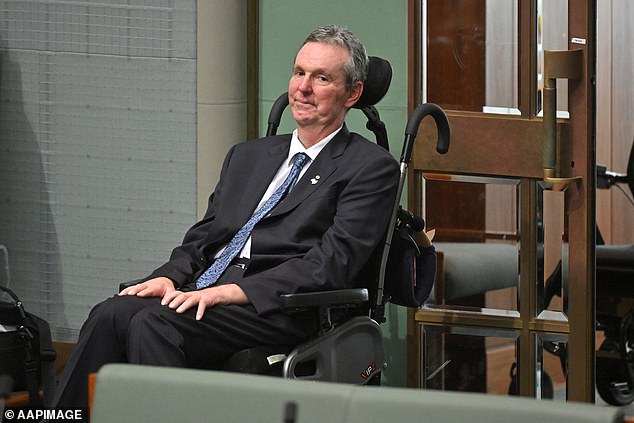 Neale Daniher's family accepts huge honour for fallen footy icon after ...