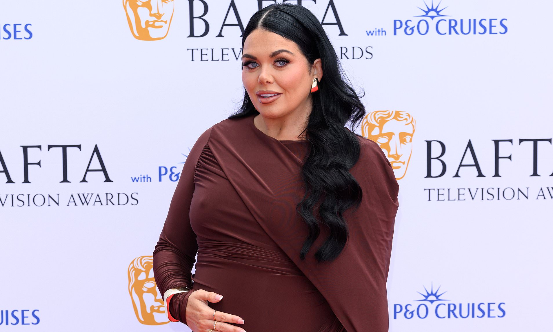 Scarlett Moffatt reveals she took 11 pregnancy tests before believing ...
