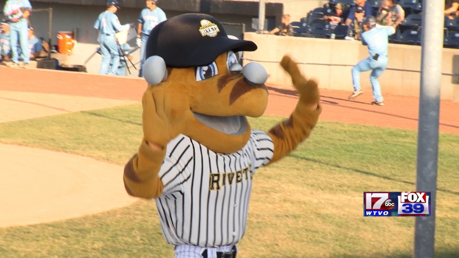 Rockford Rivets open their season with a 'W' against the Kenosha Kingfish