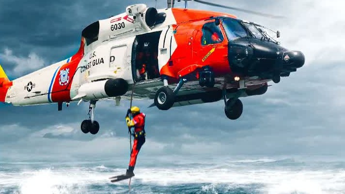 Watch American rescue crews battle violent seas and 100+ KPH rotor wash ...