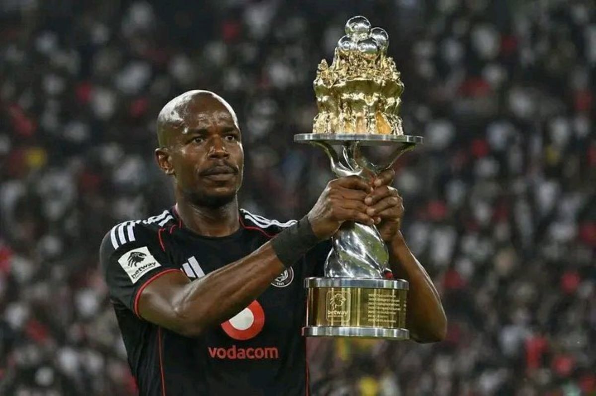 ‘They witnessed Sibisi lifting the trophy’ – Pirates captain responds ...