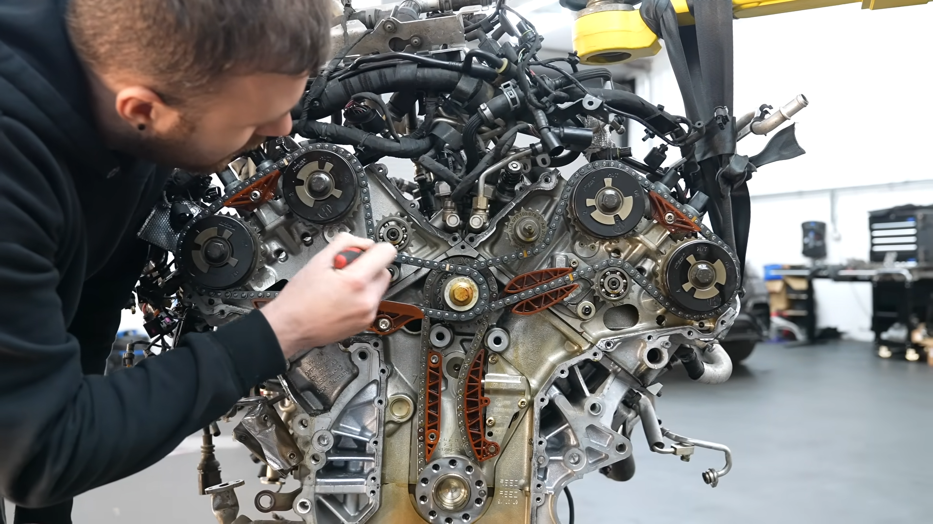 Opening a wrecked Bentley engine revealed a nightmare