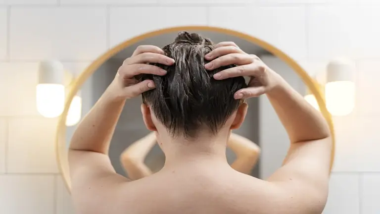 Best shampoos for dry and frizzy hair