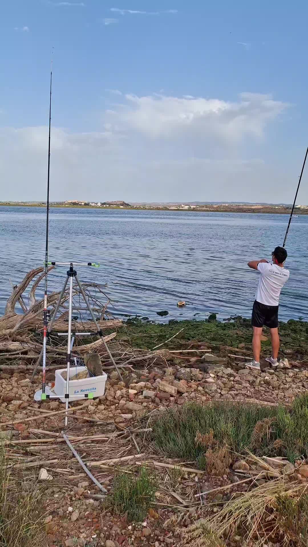 El trípode salió volando en esta picada de dorada