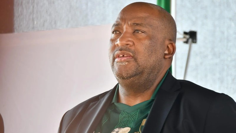 'We love foreigners, but not illegal immigration': McKenzie sparks ...