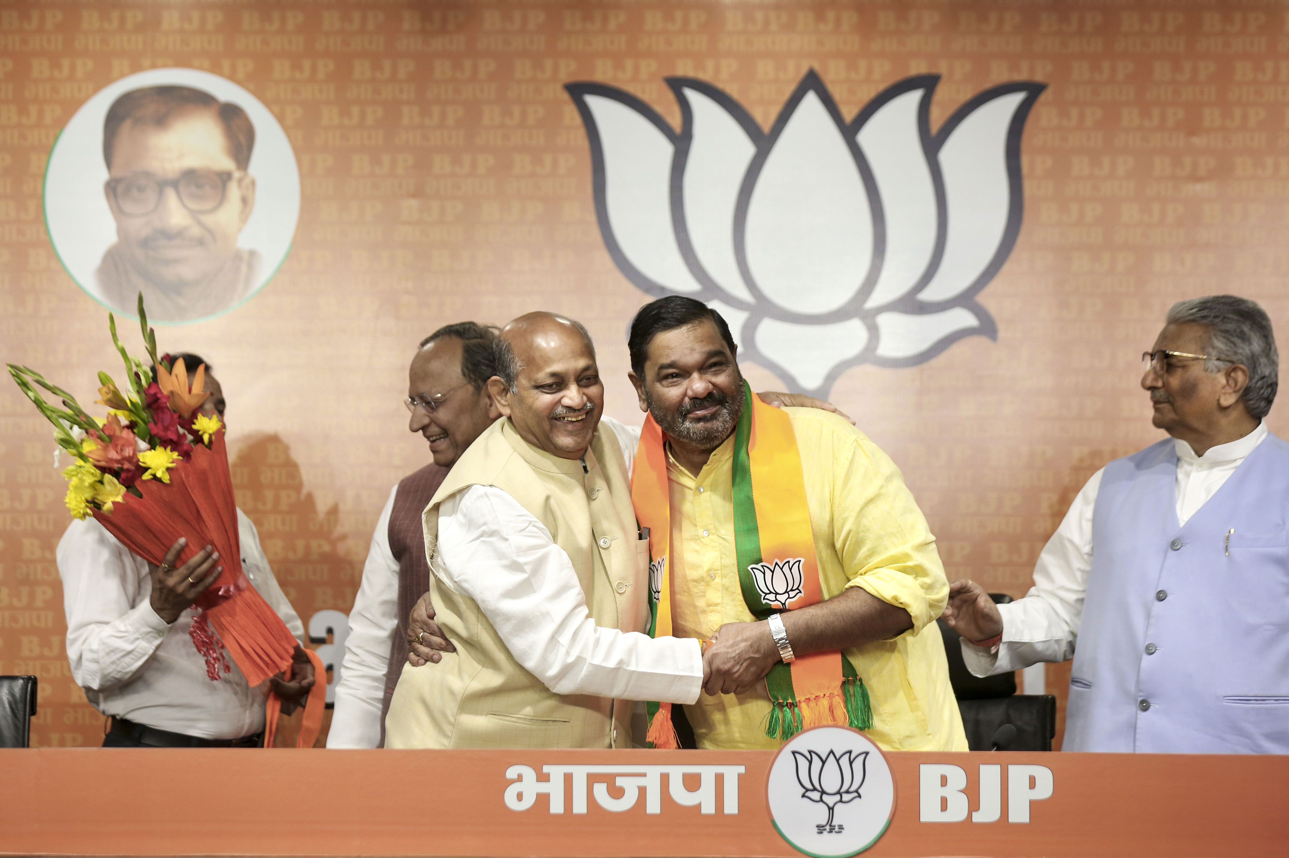 Former BJD Rajya Sabha MP Debashish Samantaray joins BJP, praised Modi ...
