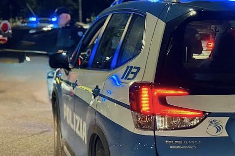 Colla sulle serrature per spiare le vittime: ladri sorpresi dai ...