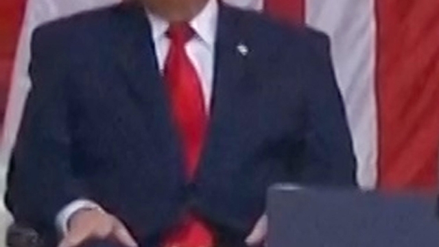 Trump fallen die Augen zu
