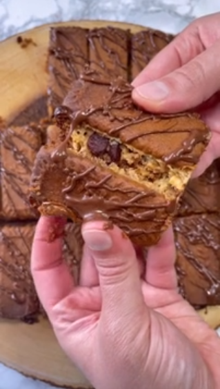 Biscoff magic bars with layers of flavor and richness