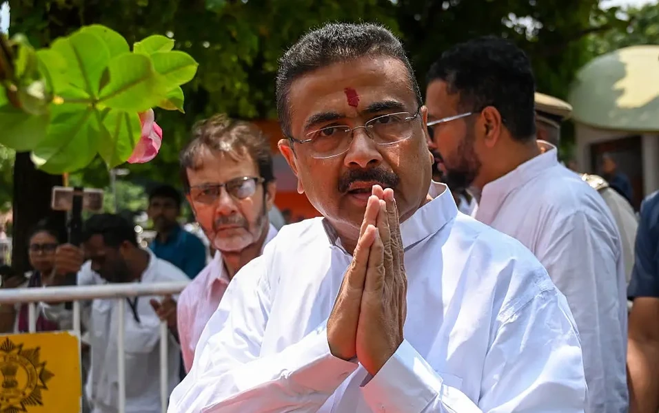 Cross-party attendance at CM Adhikari’s Kalyani review meet sparks buzz