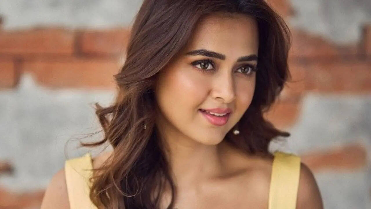 Tejasswi Prakash recalls how her father came back to life after ...
