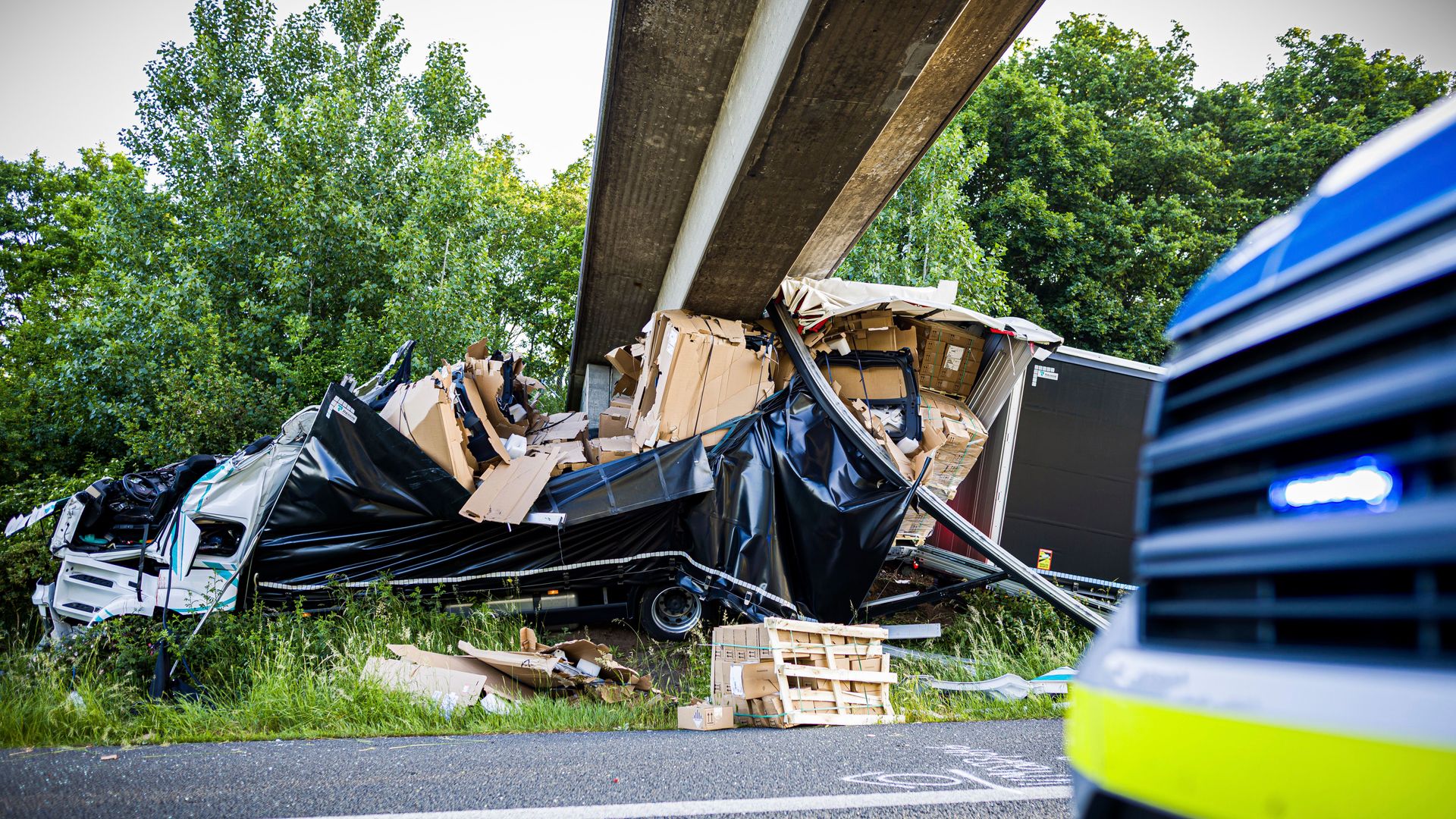 A2 bei Hannover: Zwei Tote nach Unfall bei Hannover – Verkehr auf ...