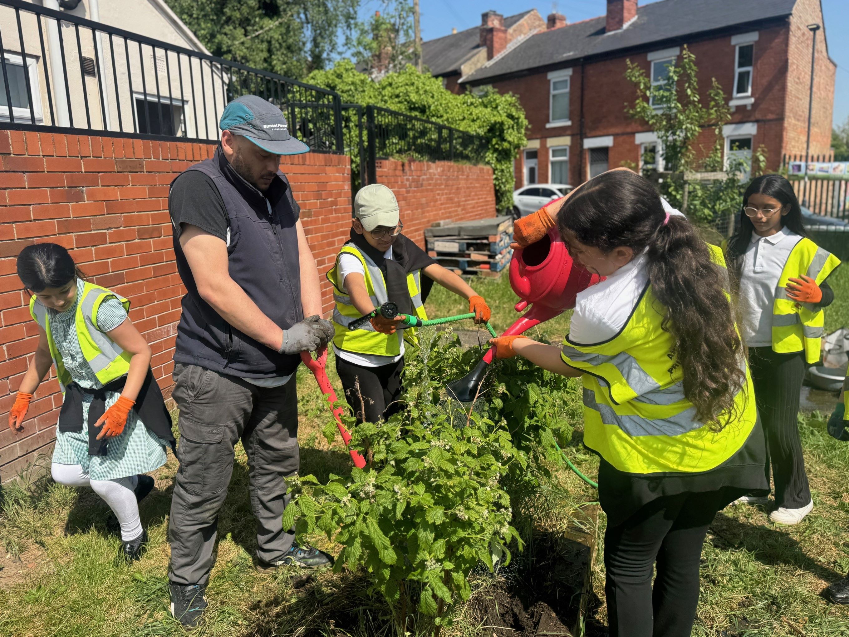 Green-fingered Derbyshire primary school children reach national TV