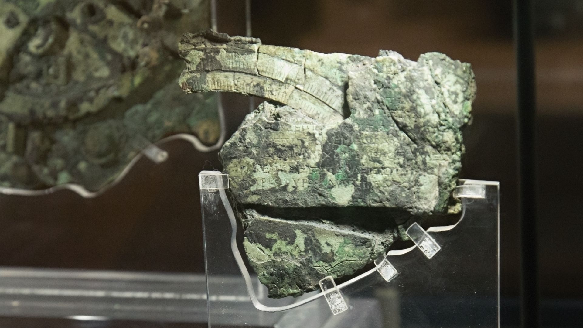 20 archaeological finds that sound fake but are completely real