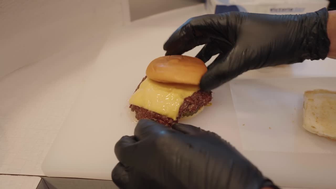 The hunt for New York's best burger begins