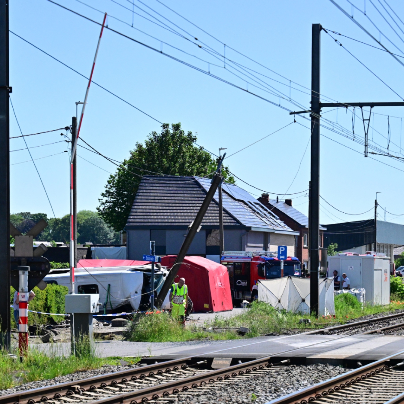 Vier Tote bei Unfall zwischen Zug und Schulbus in Belgien